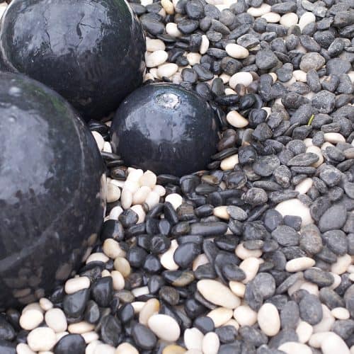 Black Pebbles 20-40mm Poly Bag - UK Bricks, Timber, Pavers, and ...