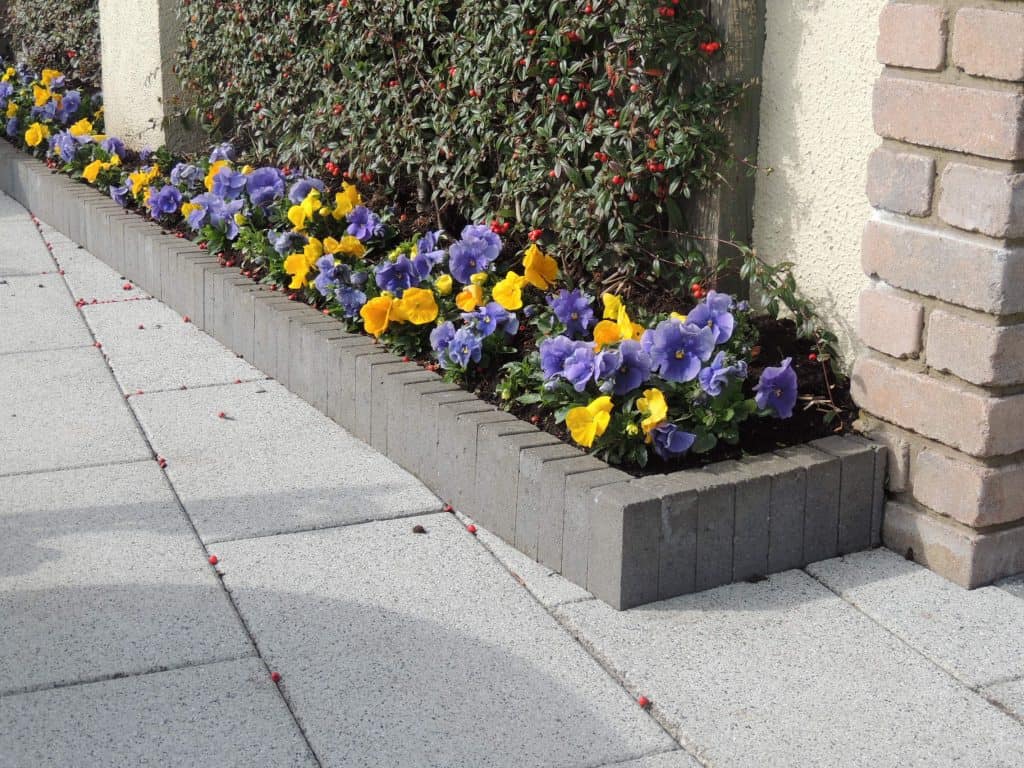 Inish Standard Slimsett Paver Charcoal 200 X 60 X 50mm Per Pack - UK ...